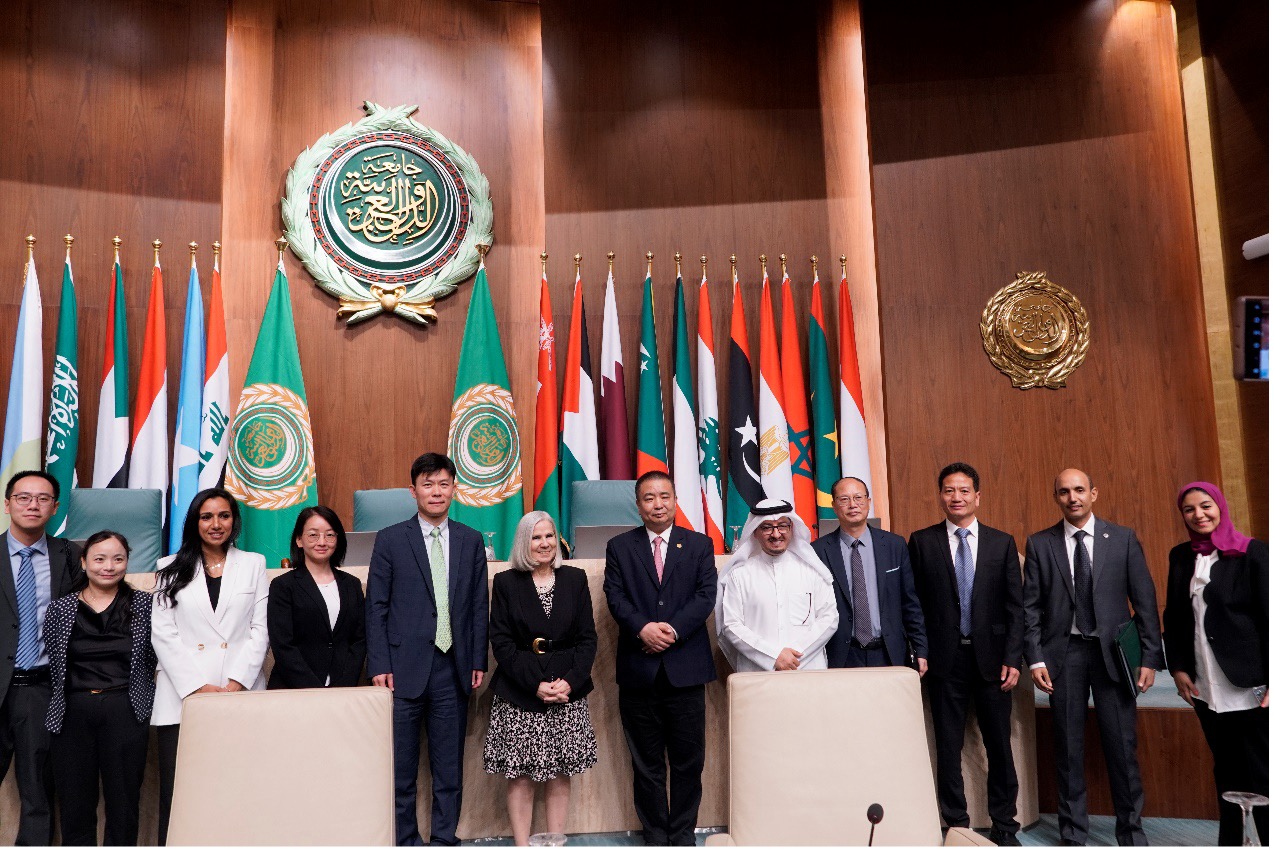 President JIN Li meets with Secretary-General of LAS in Cairo