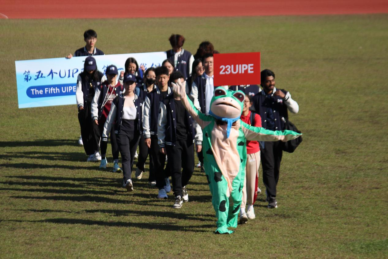 What are English-taught degree programs like at Fudan’s SOE?